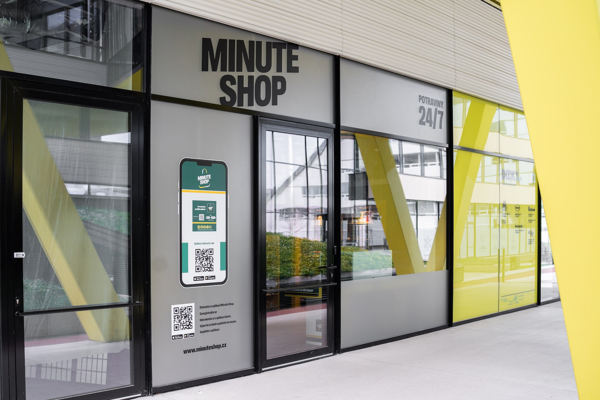 Jako Amazon po česku: Bezobslužná síť prodejen otevírá novou pobočku v ...