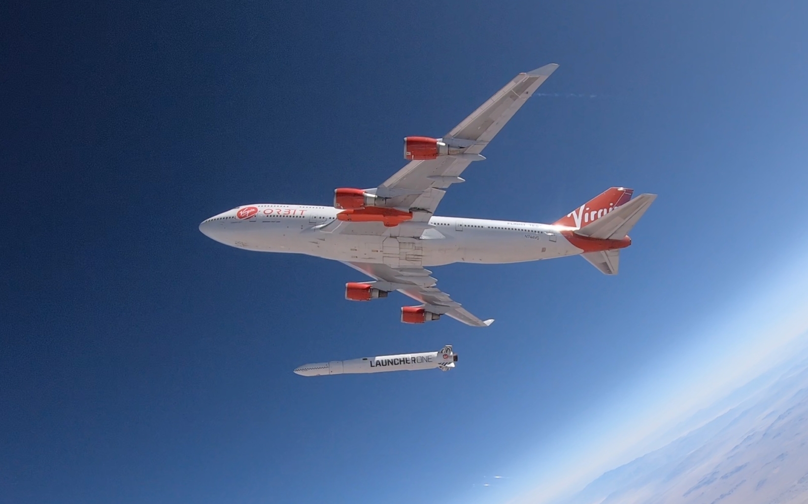 Virgin Orbit miliardáře Bransona otestoval vypouštění vesmírné rakety z ...