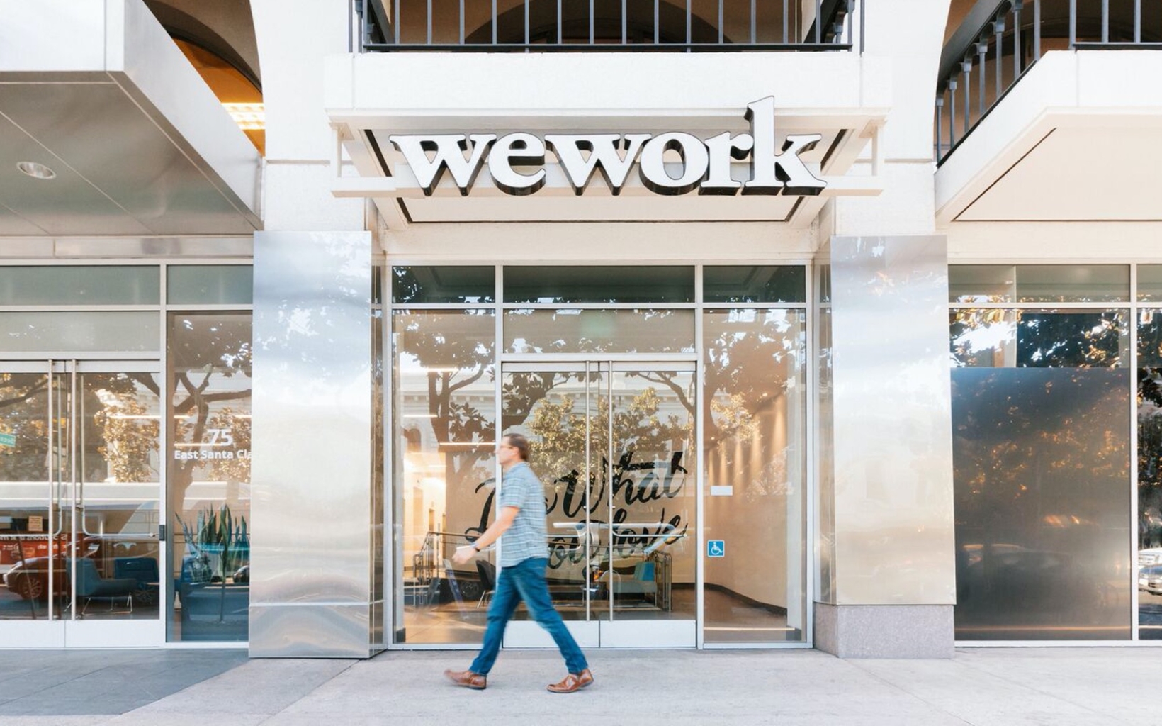 WeWork má setinovou cenu a bojuje o přežití - CzechCrunch