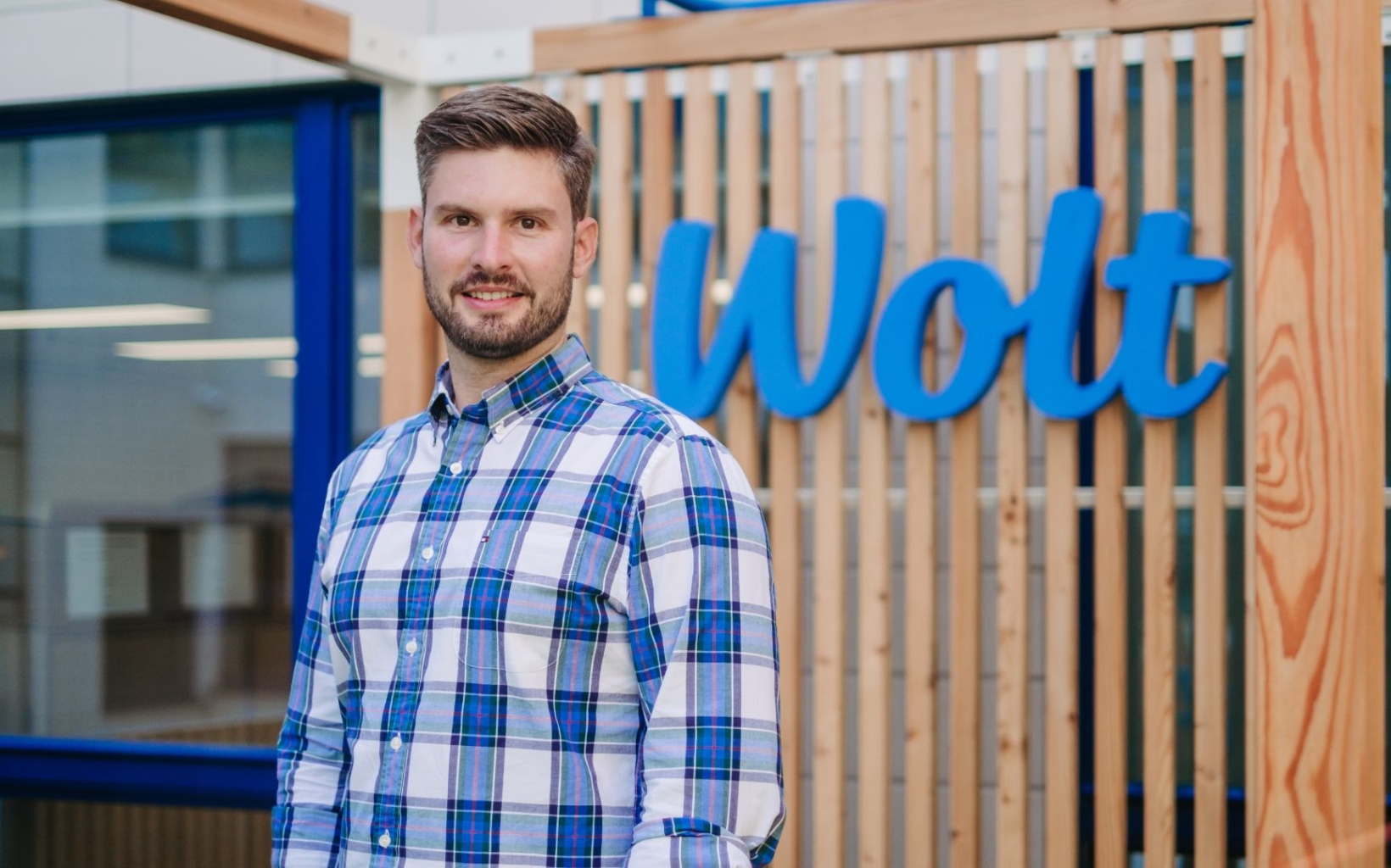 Obědy, večeře, potraviny a předplatné. Wolt je v Česku stále větší ...