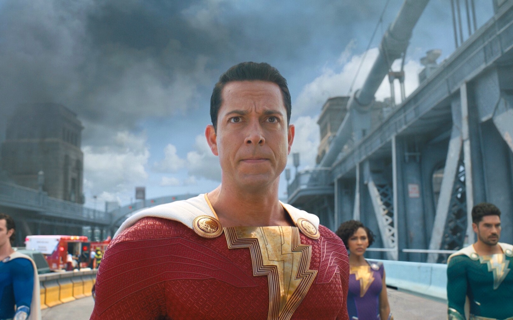 Recenze: Druhý Shazam! je epičtější, barevnější a rád by byl i ...