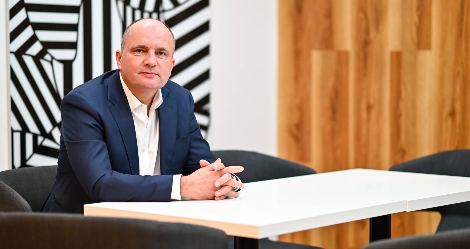 Miliardář Strnad jako král kuchyní, vyrábí piškoty nebo hořčici ...