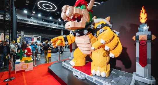 Obrovské lákadlo Comic-Conu Prague: LEGO socha Bowsera - CzechCrunch