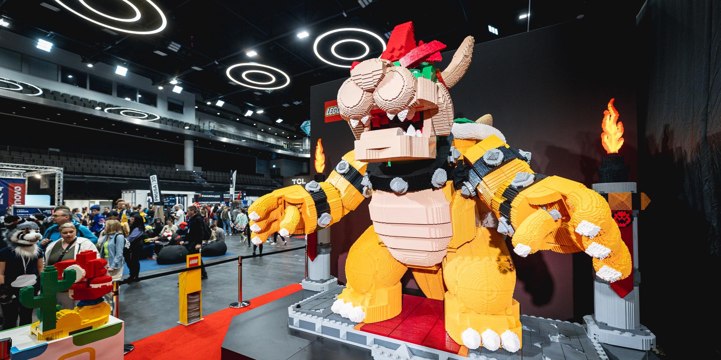 Obrovské lákadlo Comic-Conu Prague: LEGO socha Bowsera - CzechCrunch