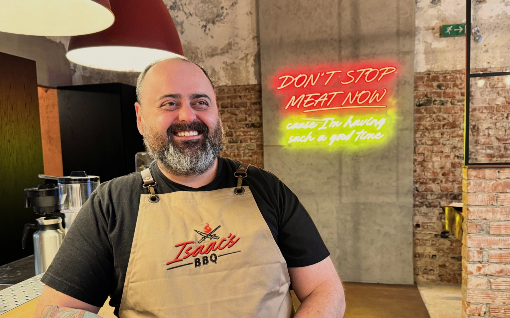 Pražany učil jíst barbecue, teď má Starobin restauraci Isaac's BBQ ...