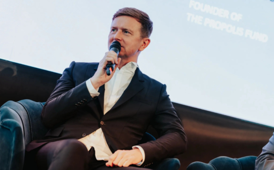 Nejsme hipíci s batikovanými tričky. Dva investoři hájí „houbičky ...