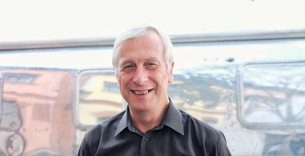 První kyborg na světě Kevin Warwick: V budoucnu budou lidé komunikovat ...