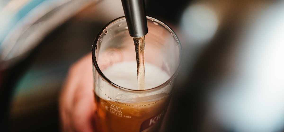 Přivez nám jedno. Online výčepní služba Peevo.cz začíná v Praze ...